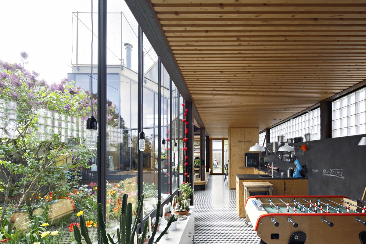 New addition: Metallic House | Architecture Now