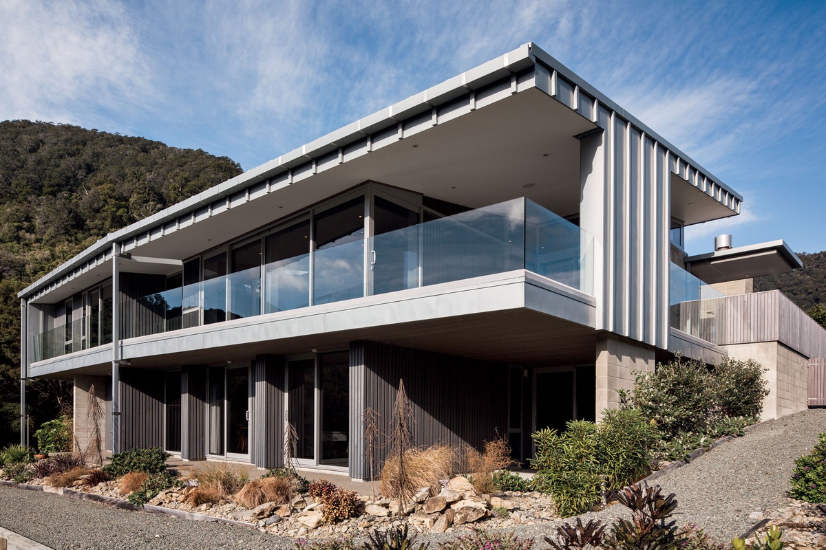 Houses revisited: Tennyson Inlet house | Architecture Now