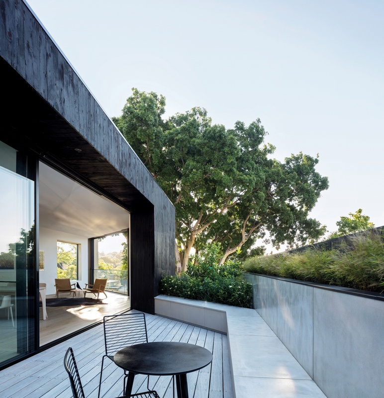 Black triangle: Platform House | Architecture Now