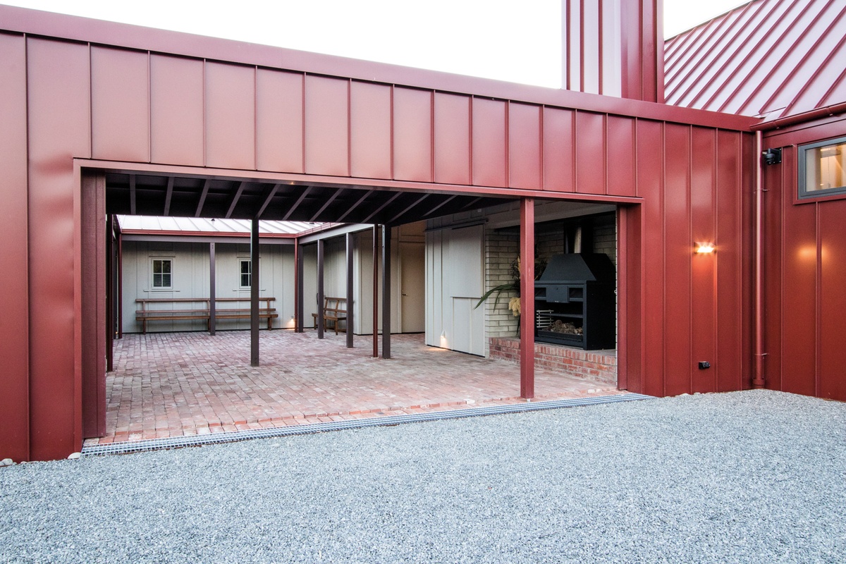 Final barracks: Lakeside Soldiers Memorial Hall | Architecture Now