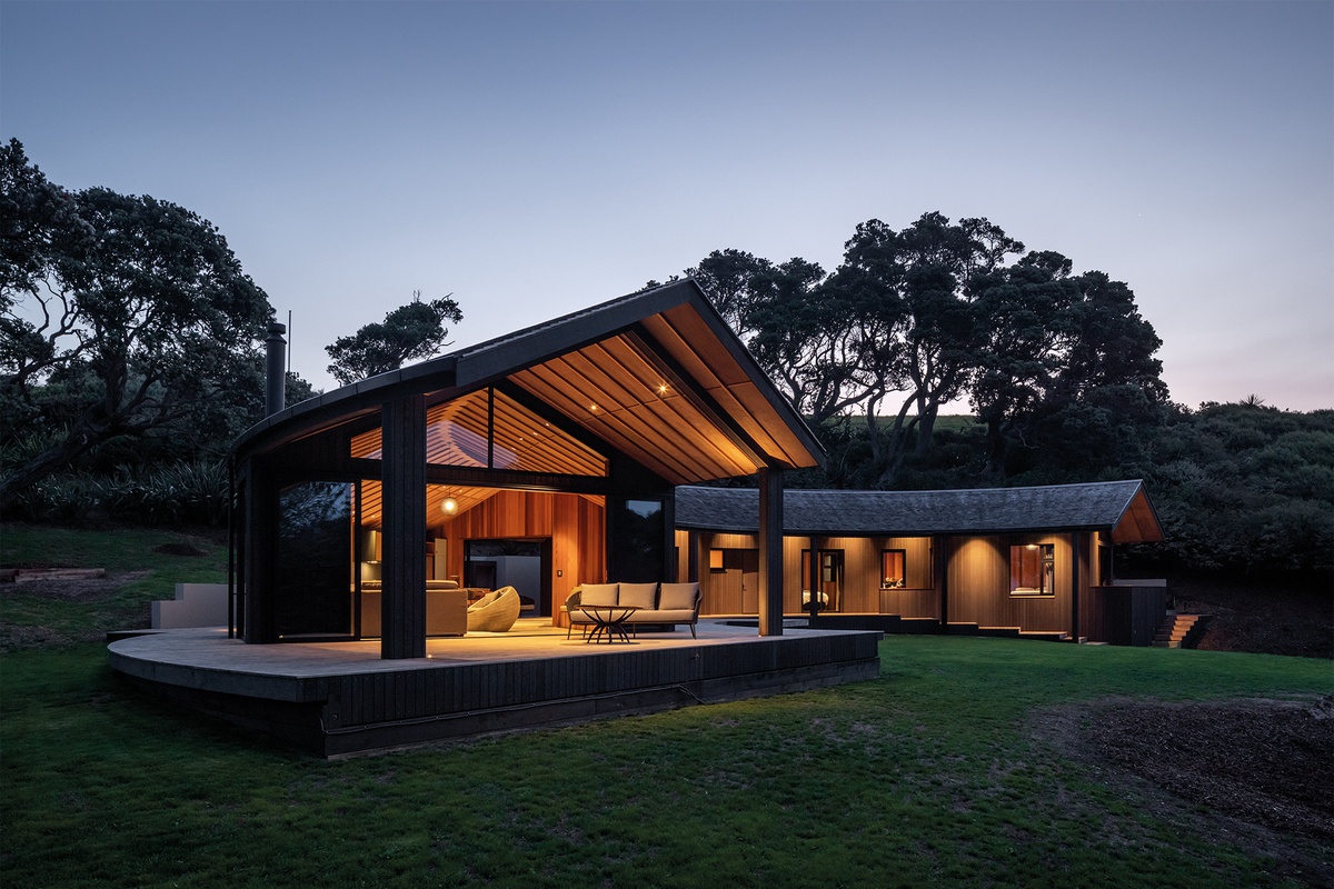 Curved encampment: Bowden House | Architecture Now