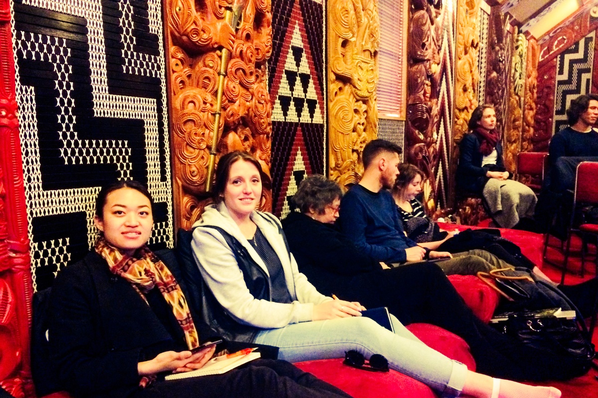 Kore rawa e rawaka te reo kotahi: "One language is never enough ...