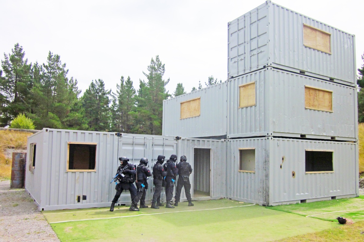 Police use shipping containers for training | Architecture Now