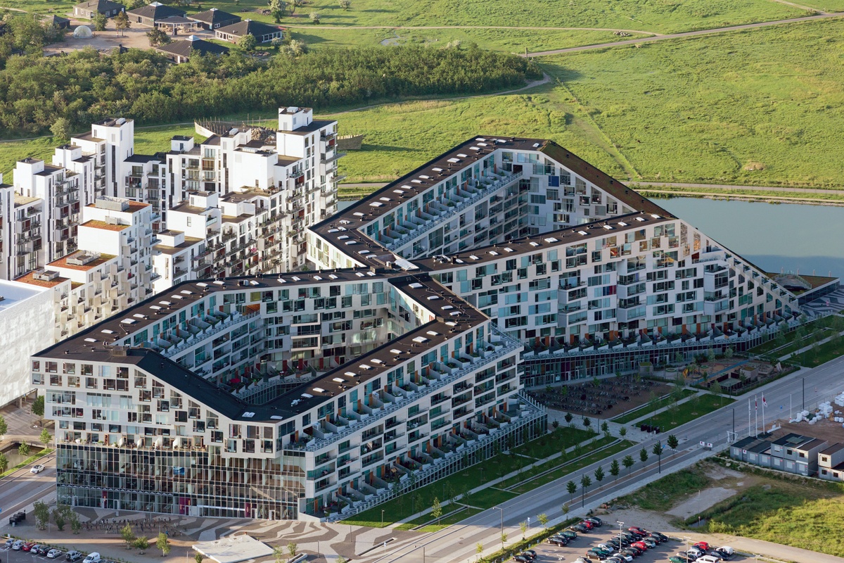 It takes a (vertical) village | Urbis Magazine