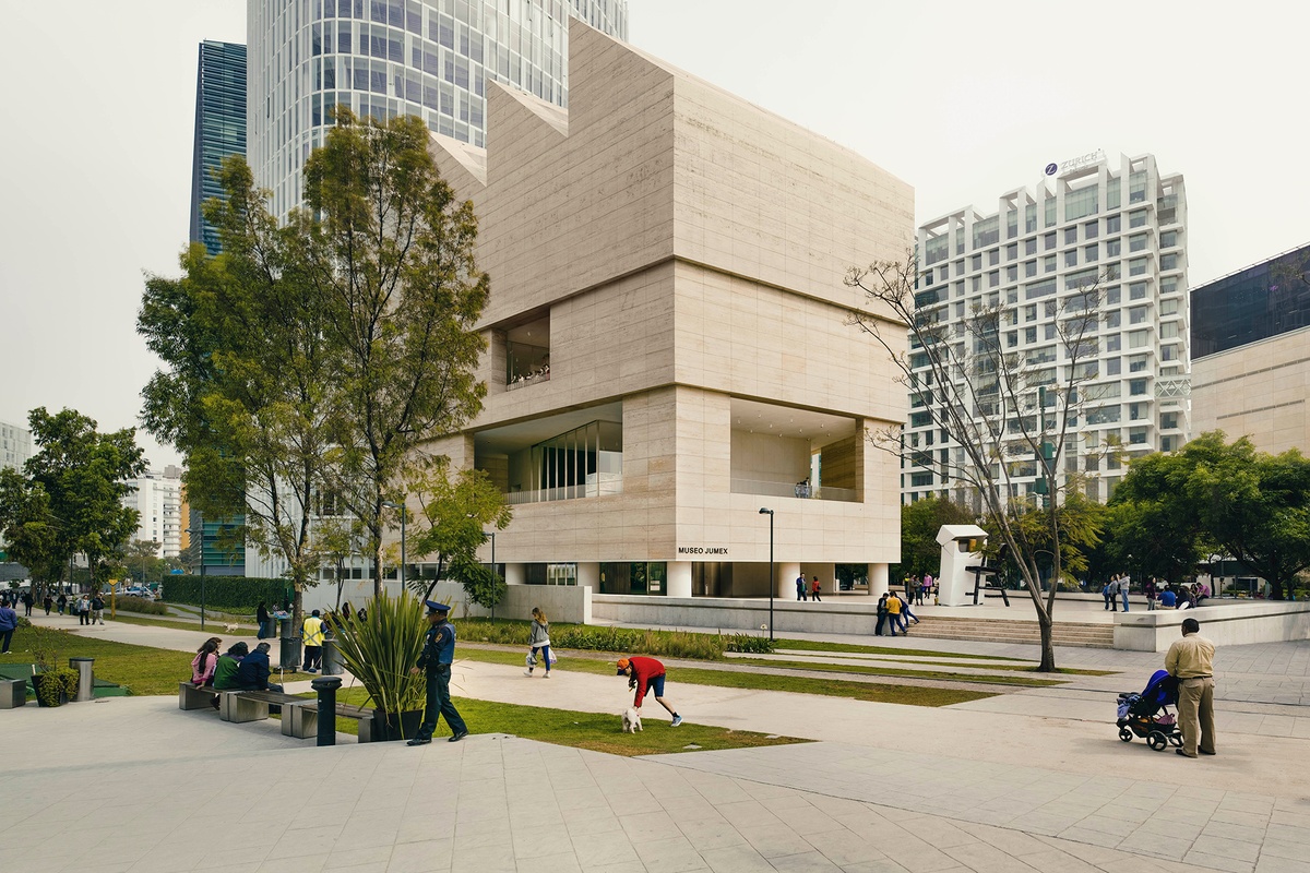Sir David Alan Chipperfield CH receives the 2023 Pritzker Architecture ...