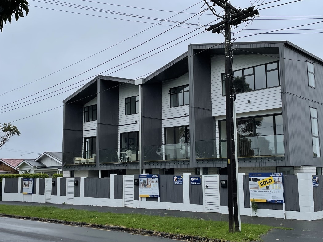 Impervious vs absorbent | Architecture Now