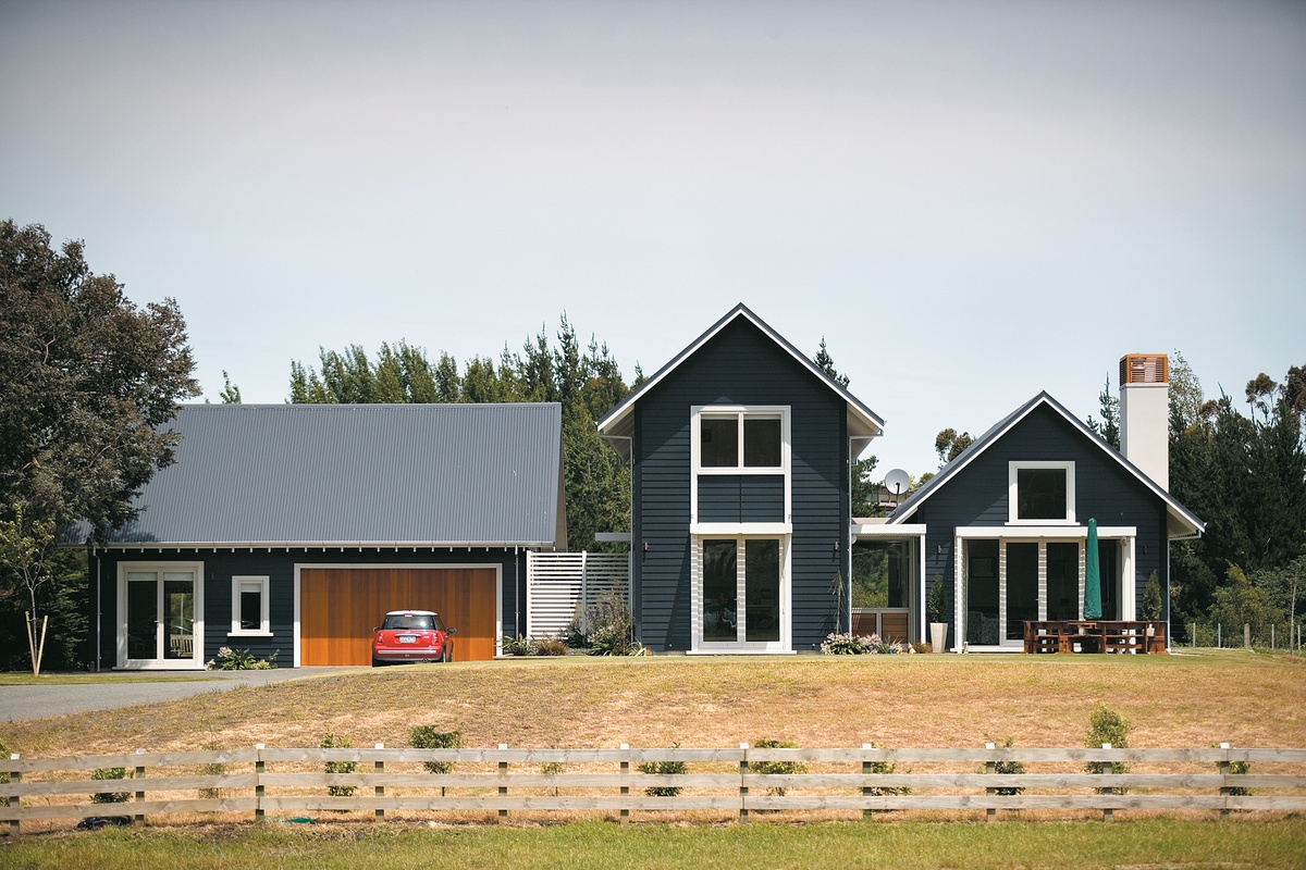 Houses Revisited: Back to black | Architecture Now