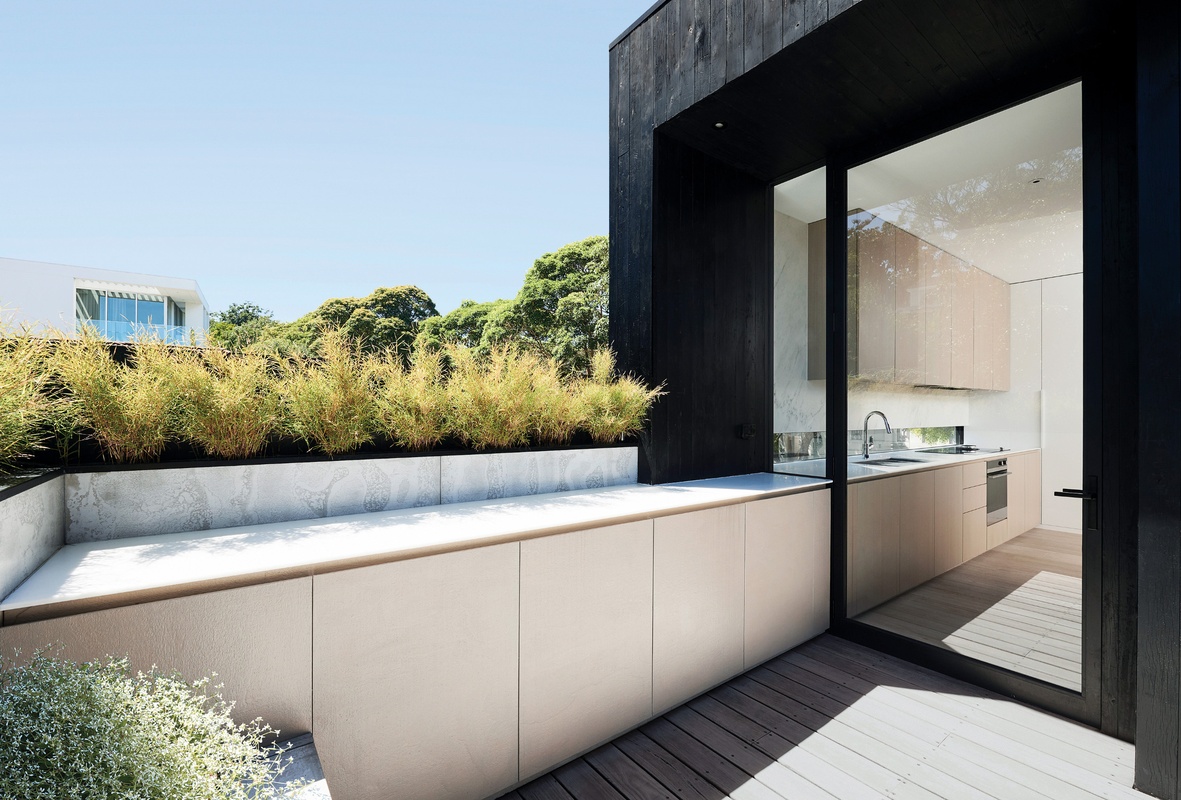 Black triangle: Platform House | Architecture Now