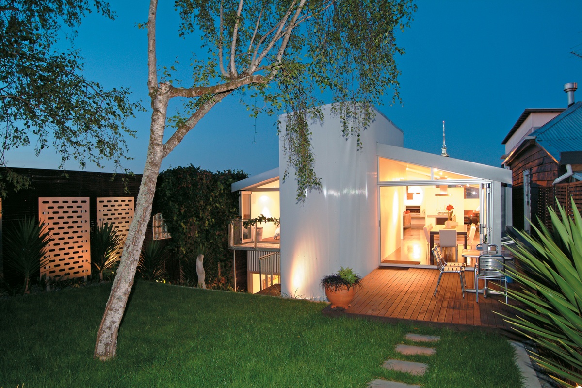 Houses Revisited: Above the shop | Architecture Now