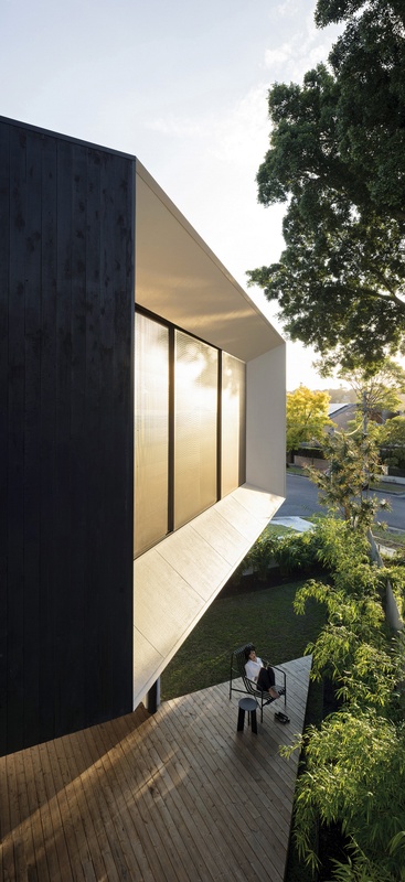 Black triangle: Platform House | Architecture Now