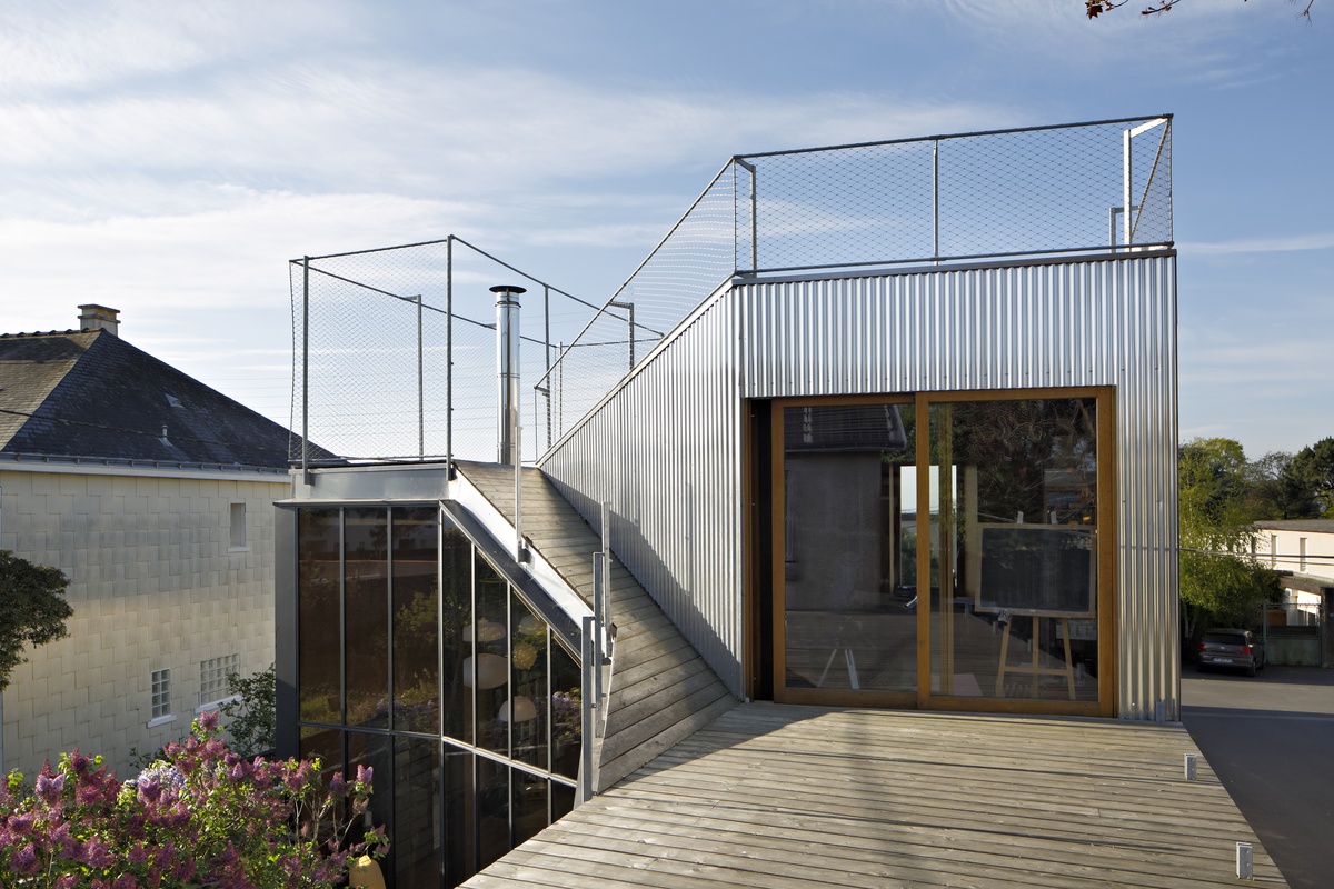 New addition: Metallic House | Architecture Now