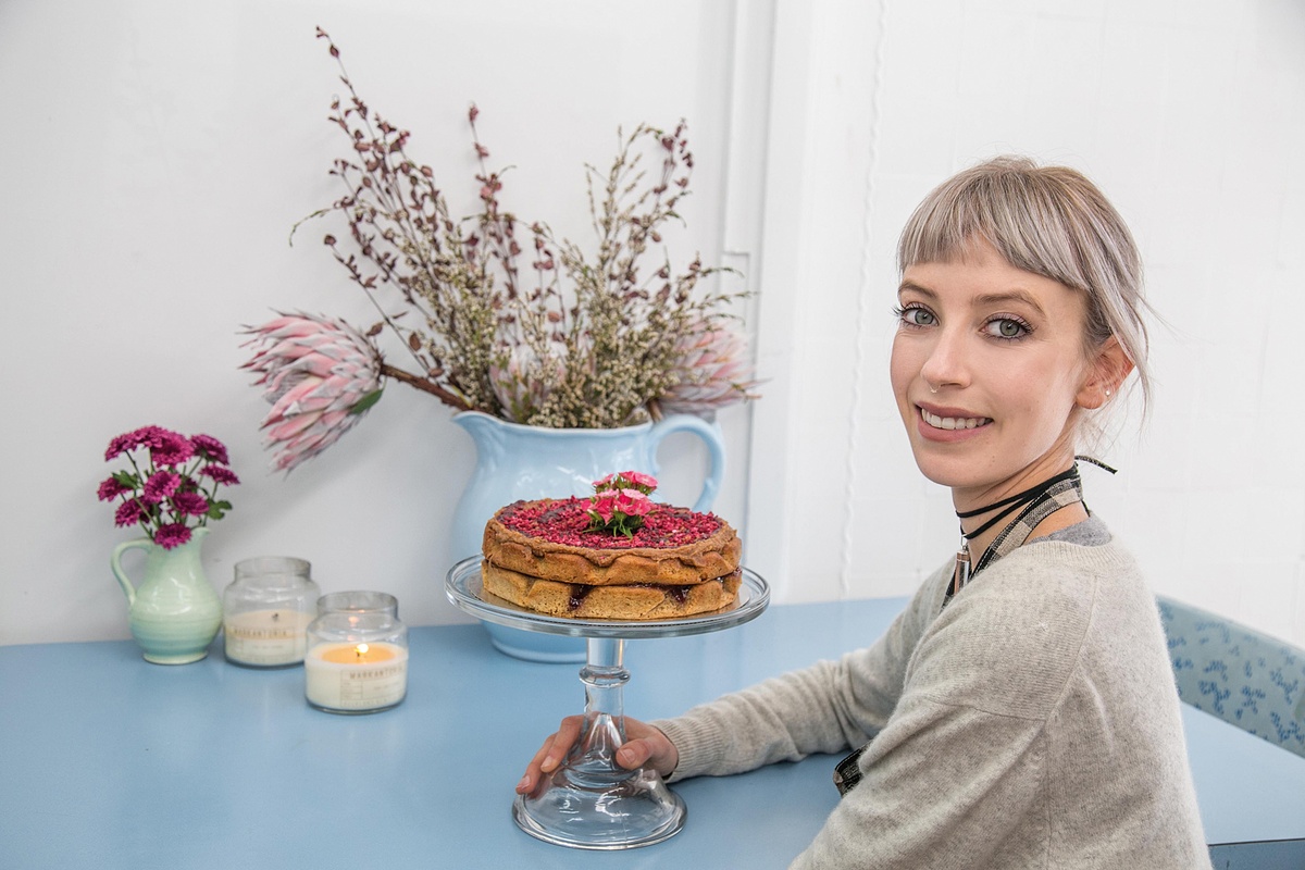 Urbis eats cake | Urbis Magazine