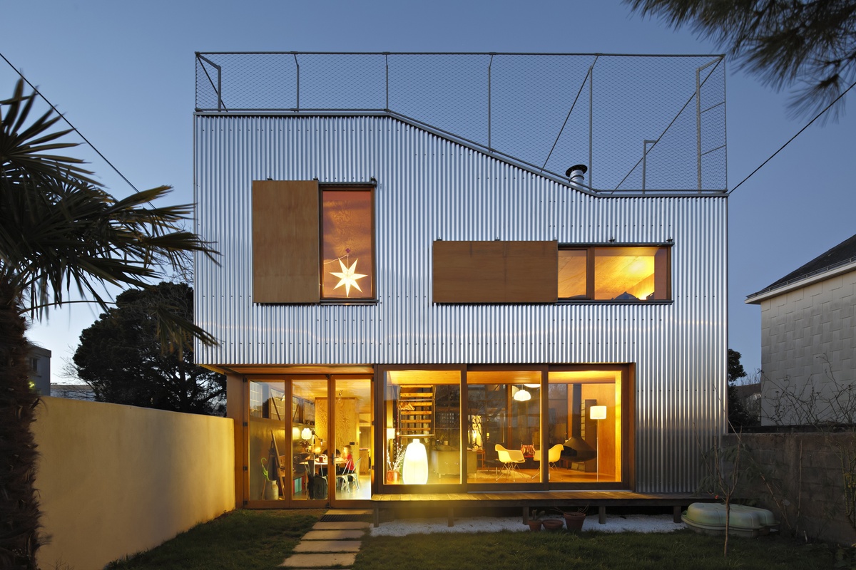 New addition: Metallic House | Architecture Now