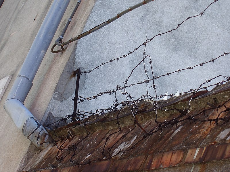 Hostile architecture, as seen from the suburbs of an expensive city ...