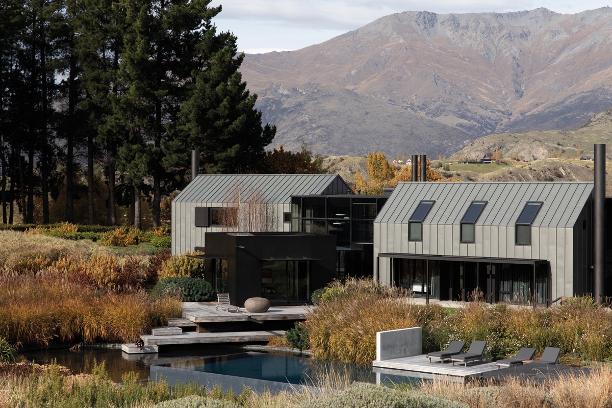 Gardens of the Greats: Sir Michael Hill | Urbis Magazine