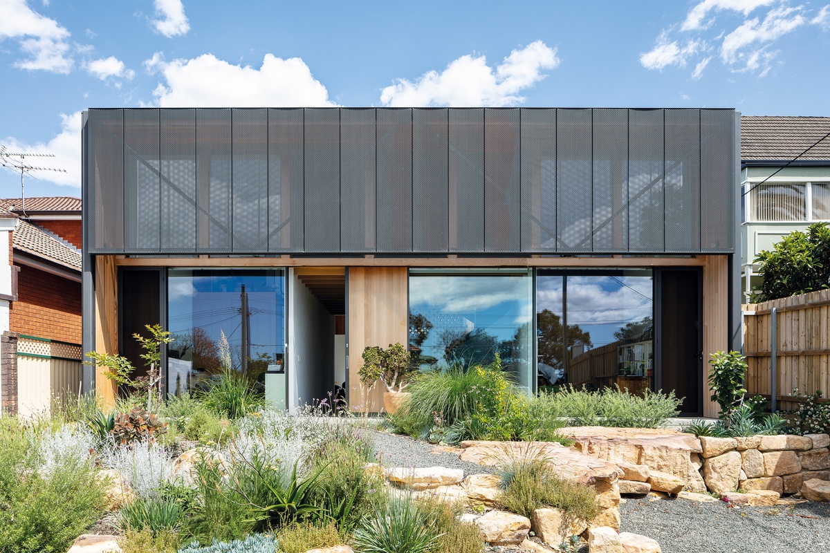 A calming plan: Courted House | Architecture Now