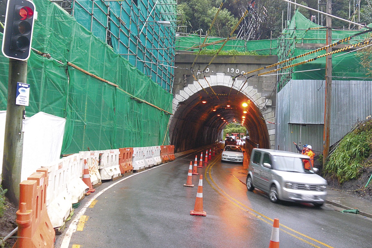 Small tunnel, mighty activity | Architecture Now