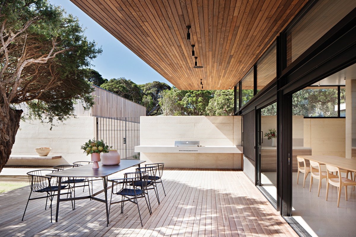 Of its place: Layer House | Architecture Now