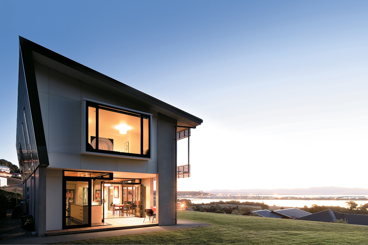 Houses Revisited: Tilt Panel House | Architecture Now