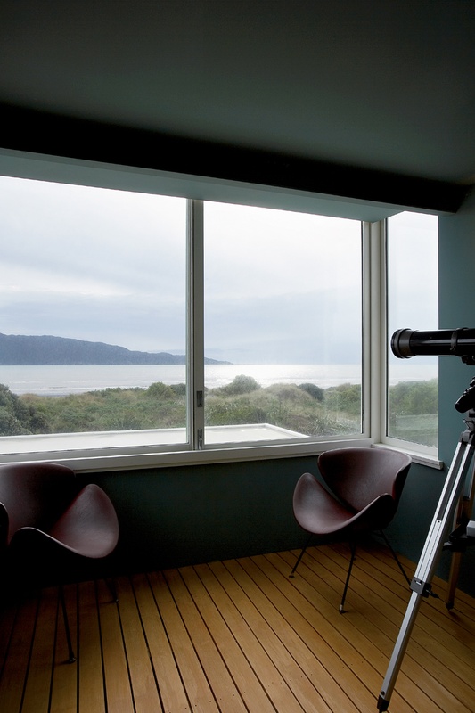 Houses Revisited: A beachy bach | Architecture Now