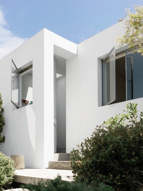 Clean slate: Coastal Home | Architecture Now