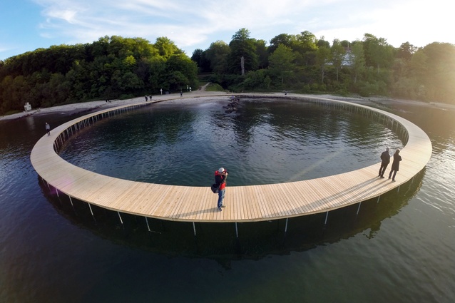 The infinite bridge | Urbis Magazine