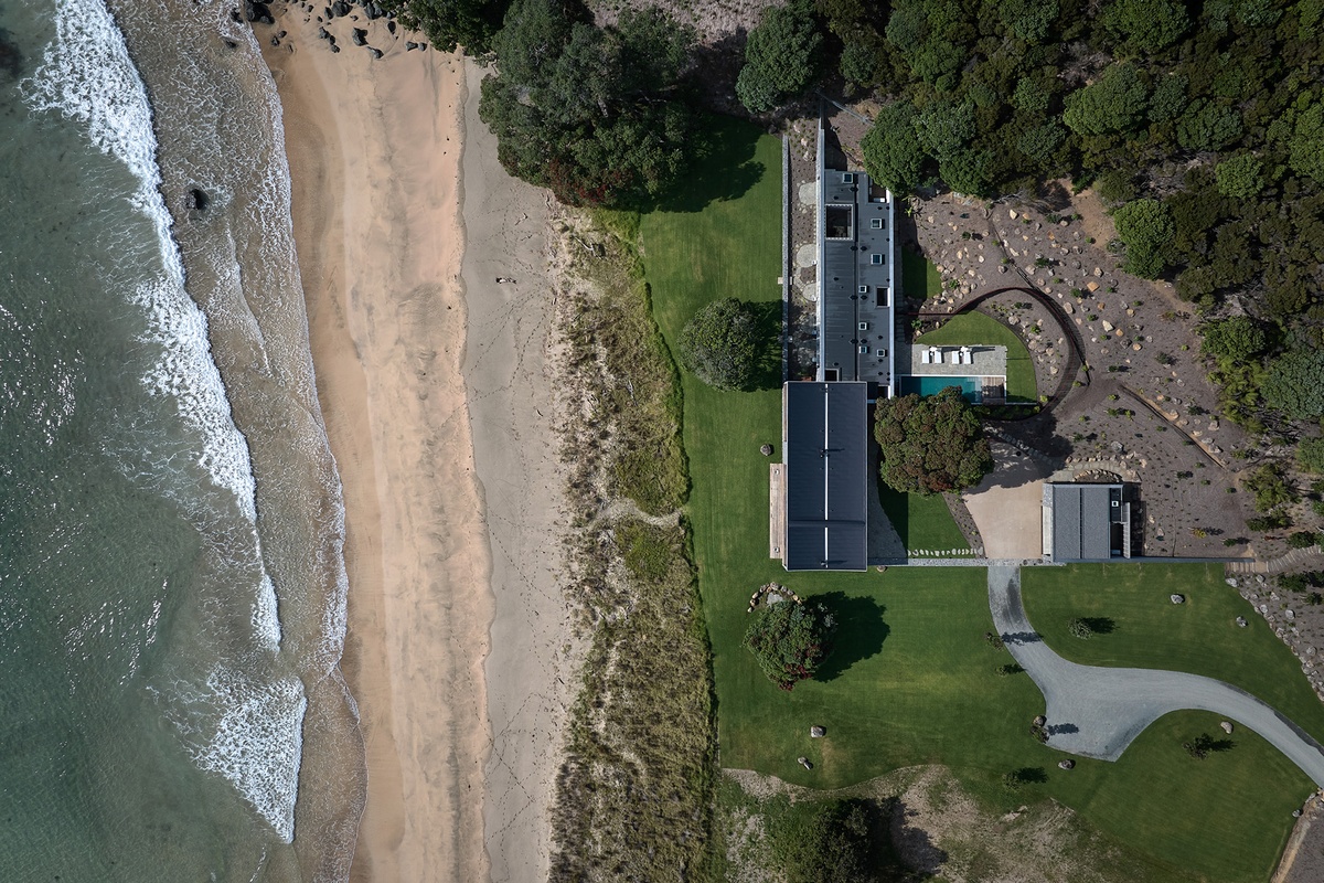 2023 Sir Ian Athfield Award winner: Omata Beach House | Architecture Now