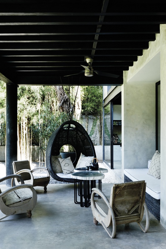Doors wide open: Bali Villa | Architecture Now